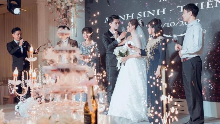 Mẫu kịch bản MC đám cưới ấn tượng và chuyên nghiệp nhất 2024