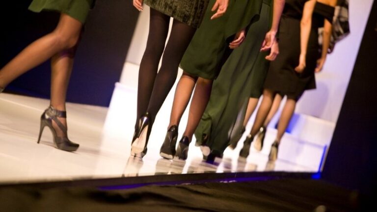 Catwalk là gì? Sự kiện thời trang và những quy tắc cần biết