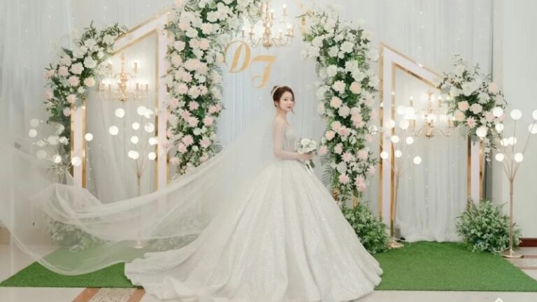 50+ mẫu backdrop đẹp cho Year End Party, Khai trương, Sự kiện